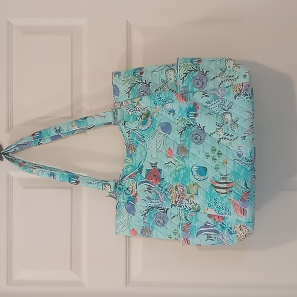 Vera Bradley | Bags | Vera Bradley Large Glenna Antilles Treasure Beach ...